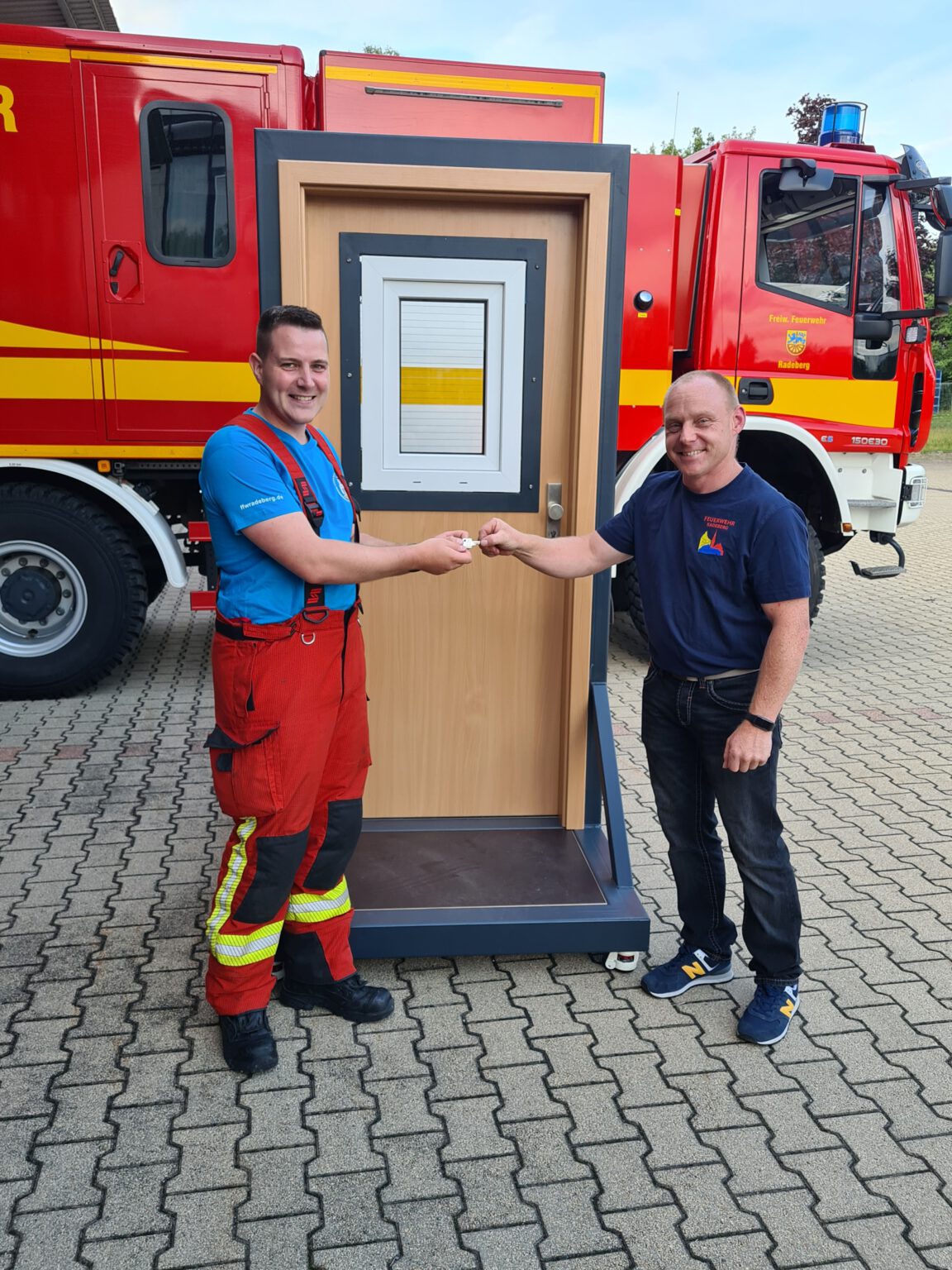Übergabe neue Übungstür – Förderverein der Freiwilligen Feuerwehr ...